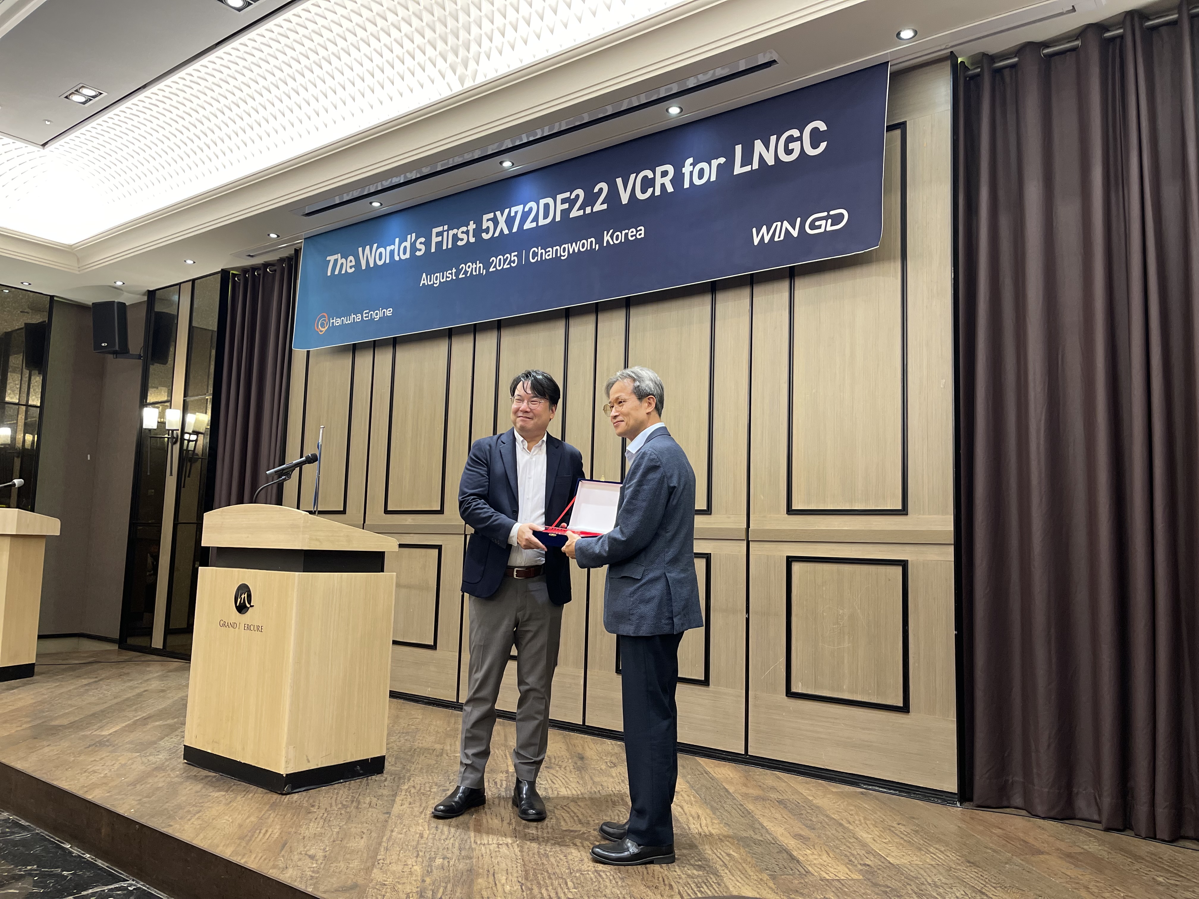 WinGD and Hanwha deliver world’s first LNG carrier engine with Variable ...